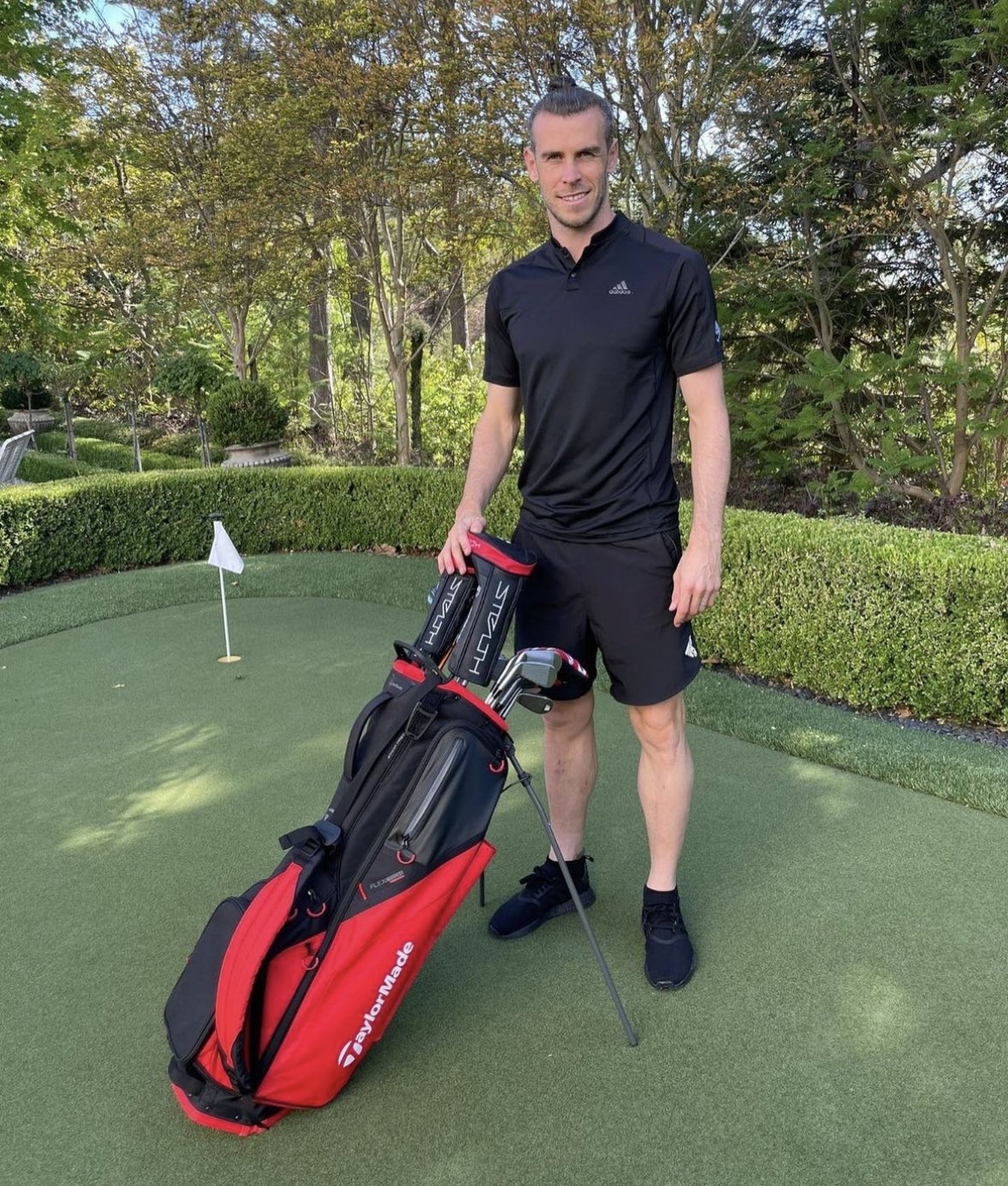 Extra Time Indonesia on Twitter: "Setelah pensiun dari sepak bola, Gareth Bale kini mengumumkan ...