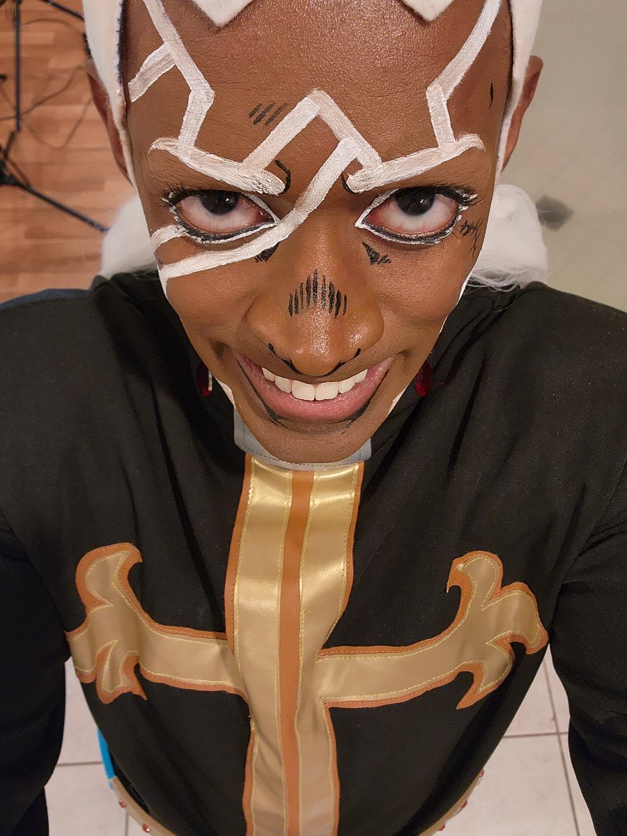 Chris on Twitter: "I showed you my toes, plz respond"