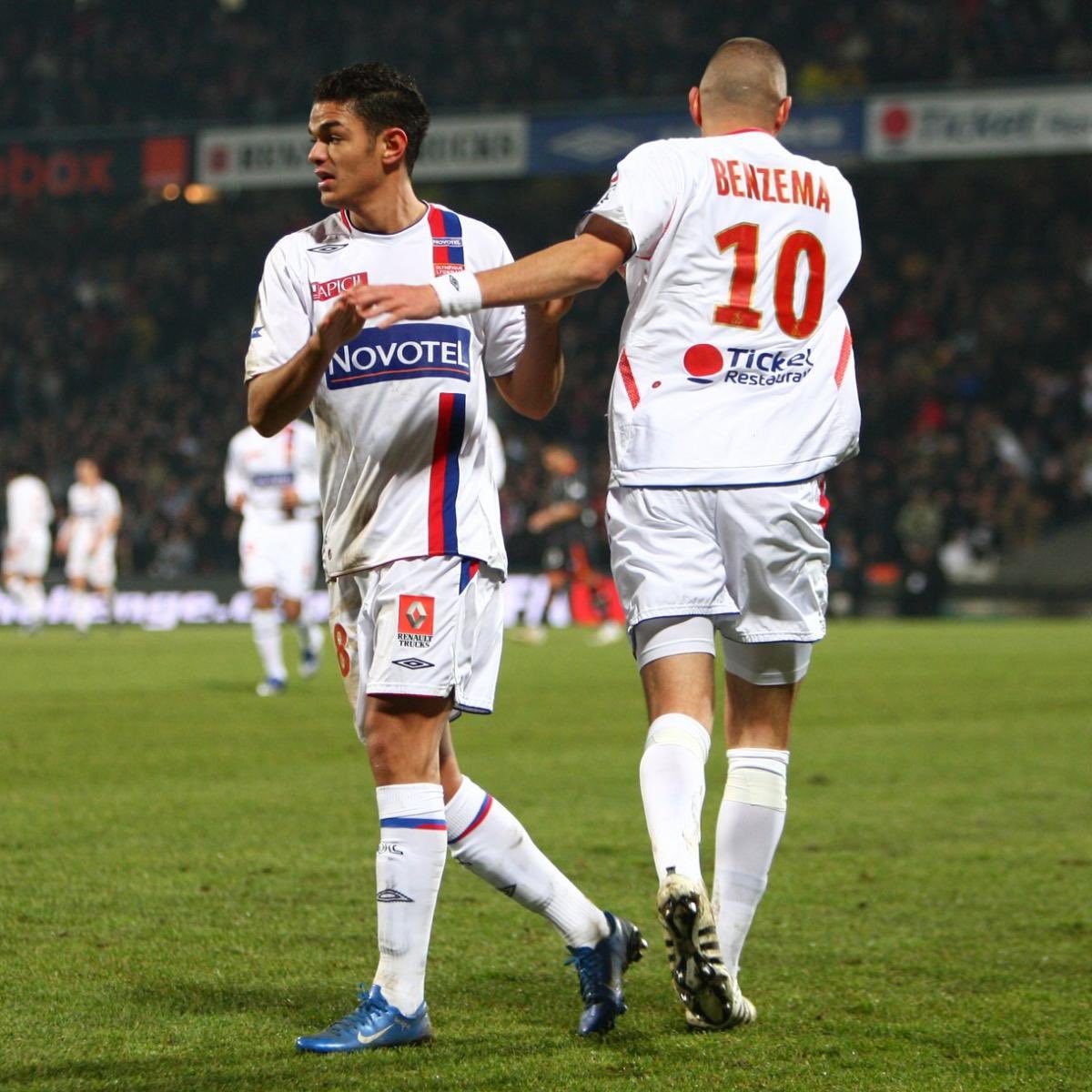 Garis Tengah on Twitter: "Ben Arfa gabung ke Lyon di usia yang baru menginjak 15 tahun. Setelah ...