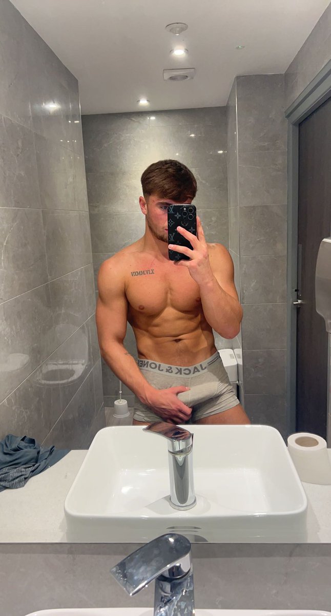 Sixam on Twitter: "RT @jacksonntm: 👀"