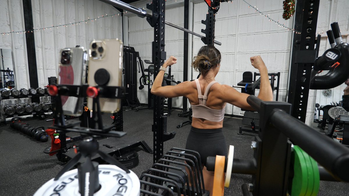 Rate my flex 💪 Bryce Adams 💋 @fitbryceadams