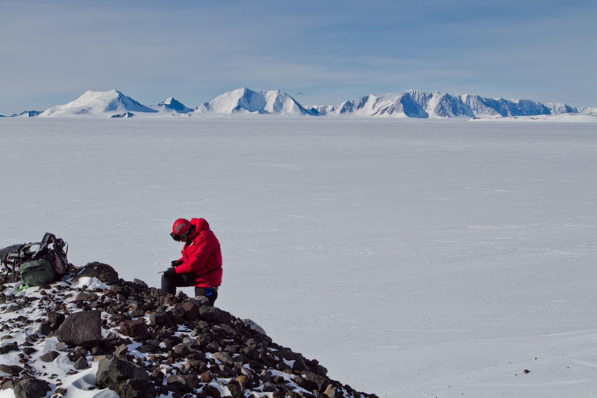 University of Leicester on Twitter: "News | Fire and ice: The Antarctic volcanoes that hint at ...