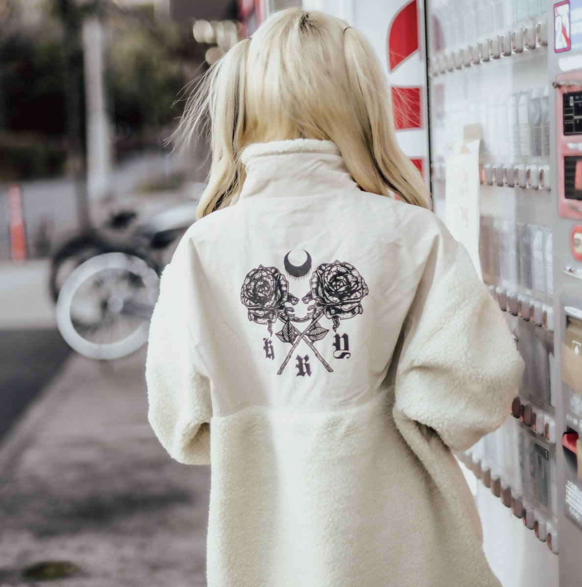 KRYclothing on Twitter: "展示品「TUKINIKAWATTE」 | KRY clothing https://kry.tokyo/items/70360339 # ...