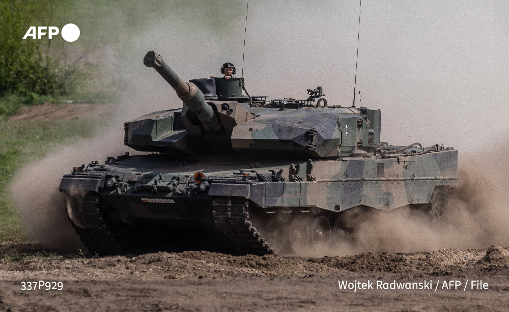 Dave Agar on Twitter: "RT @AFP: #BREAKING Germany greenlights Leopard tank deliveries to Ukraine ...