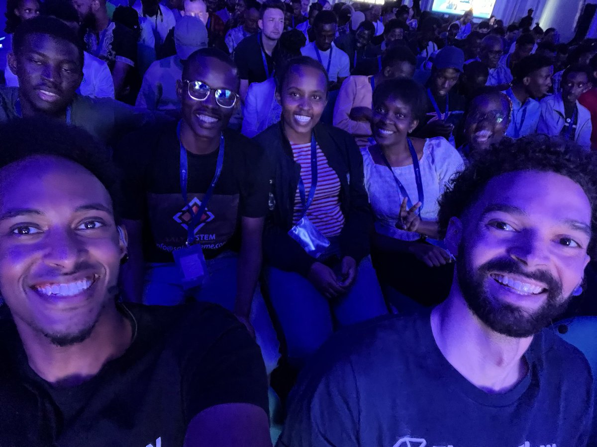 Abel Mengistu π On Twitter Here At Flutterforward With The Most Awesome Dev Community In The π
