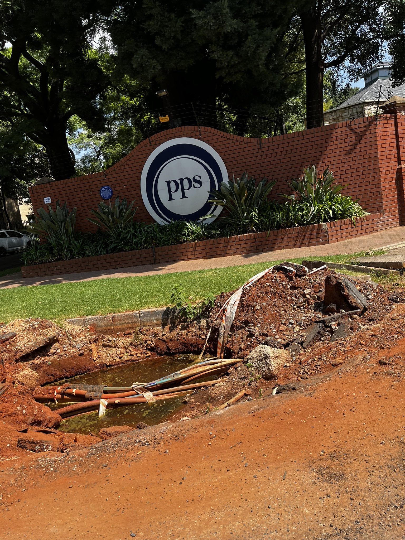 Joburg Roads Agency on Twitter: "@YesManSA @TrafficRTMC @CityofJoburgZA @RAF_SA @MYANC ...