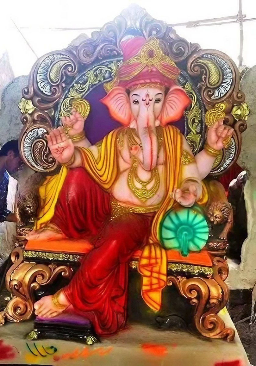 8 Powerful Avatar of Bhagwan Ganesha 1. Vakratunda - Thread from Desi ...