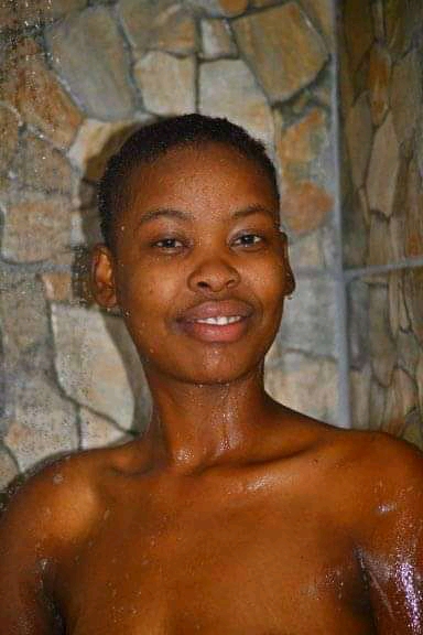 Tshamano Thanyane on Twitter: "Ndi nnyi are na camera, khou toda zwinwe zwinepe zwa so.."