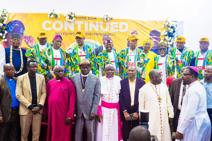 Ogun State APC on Twitter: "During his visit, the APC presidential candidate, @officialABAT met ...