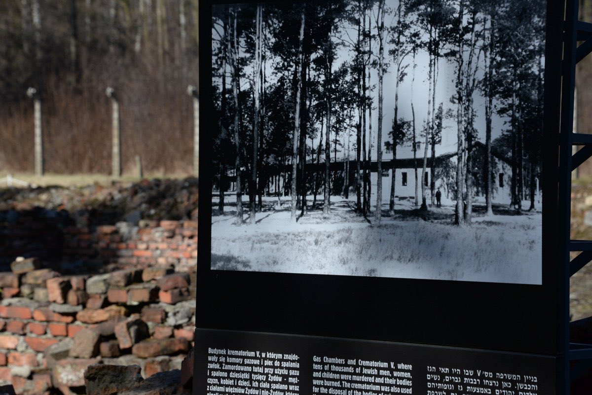 Auschwitz Memorial on Twitter: "25/26 January 1945 | SS unit dynamited ...