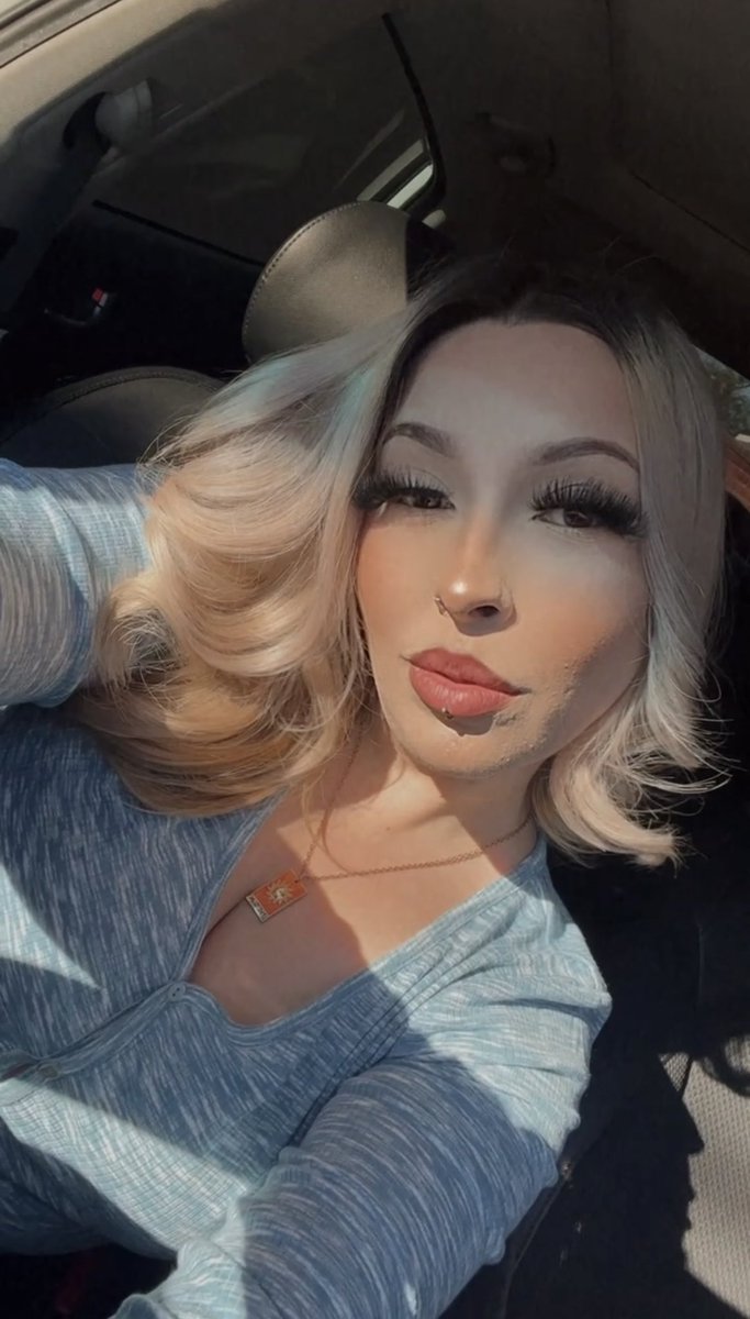 nicole🇸🇻 (xliaaaax) - Tweets on iEmoji.com