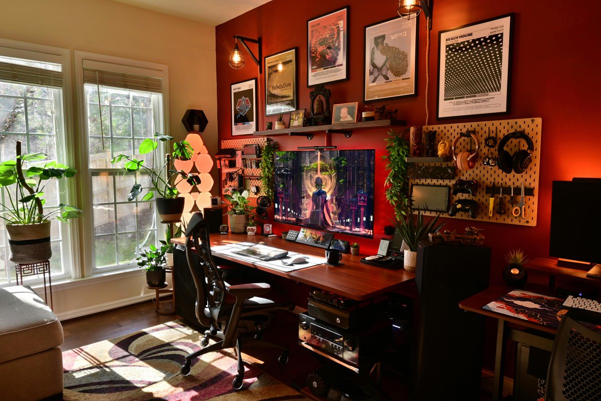 Basking in the God rays. 🎮 Gaming Outsider @outsider_gaming