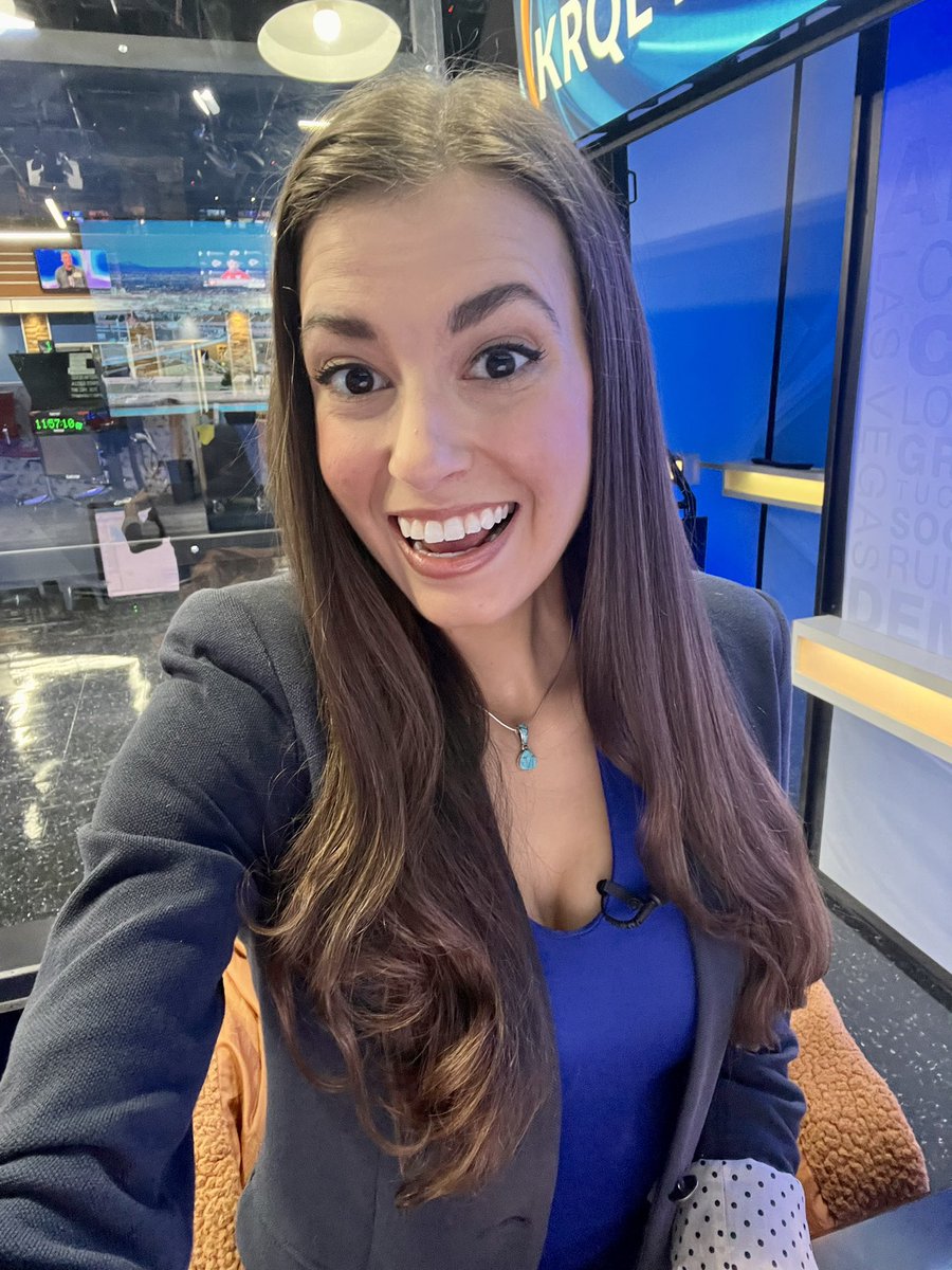 Zoe Mintz on Twitter: "It is a 🥶cold🥶 Friday-Eve, but luckily warmer weather is on the way! Tune ...