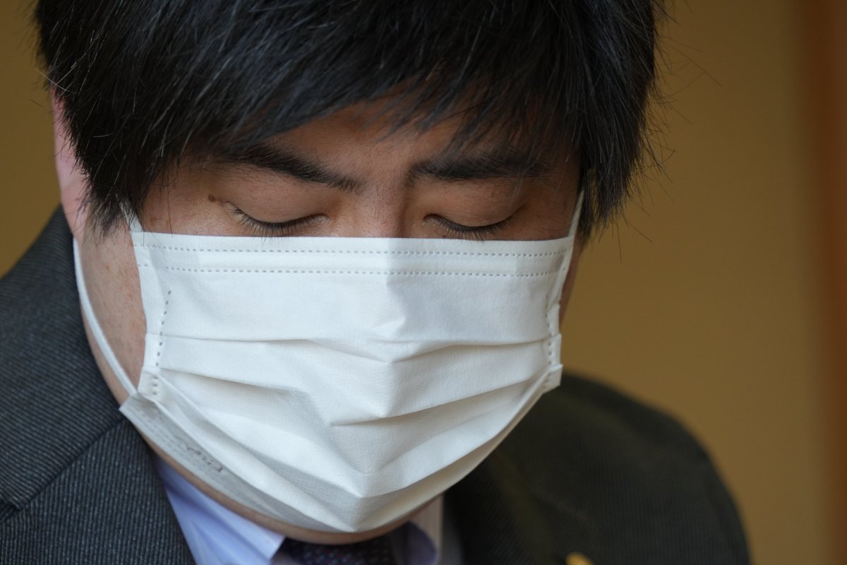 朝日新聞将棋取材班 On Twitter 北〕朝日杯将棋オープン戦本戦。 鈴木大介九段ー糸谷哲郎八段戦。早見えの鬼vs早見えの鬼。先手四間飛車対後手居飛車の対抗形に。のっけから激しい将棋に。