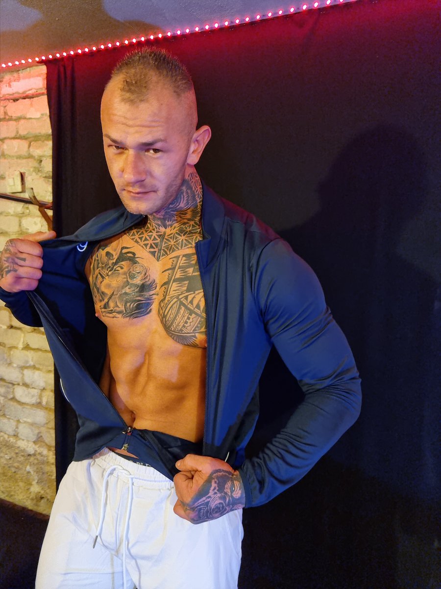 AdonisDomTop 1.5K on Twitter: "It's Friday, your tax day! Send now! All every time you watch it ...