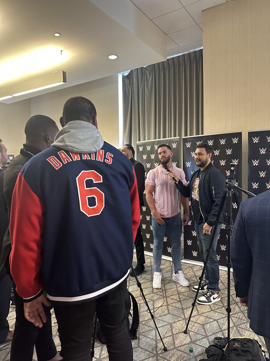 Ella Jay on Twitter: "well, things just got a little interesting, huh @SeanRossSapp??"