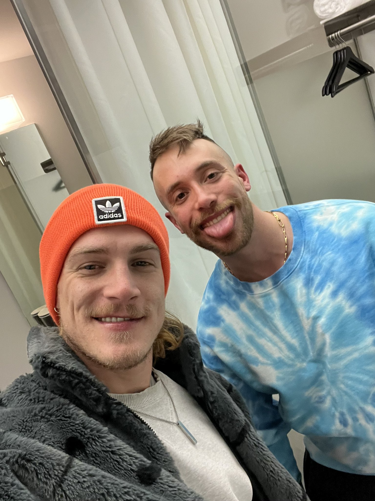 TW Pornstars - KostaViking. Twitter. What a pleasure to meet Zaddy! 🤟🏻 ...