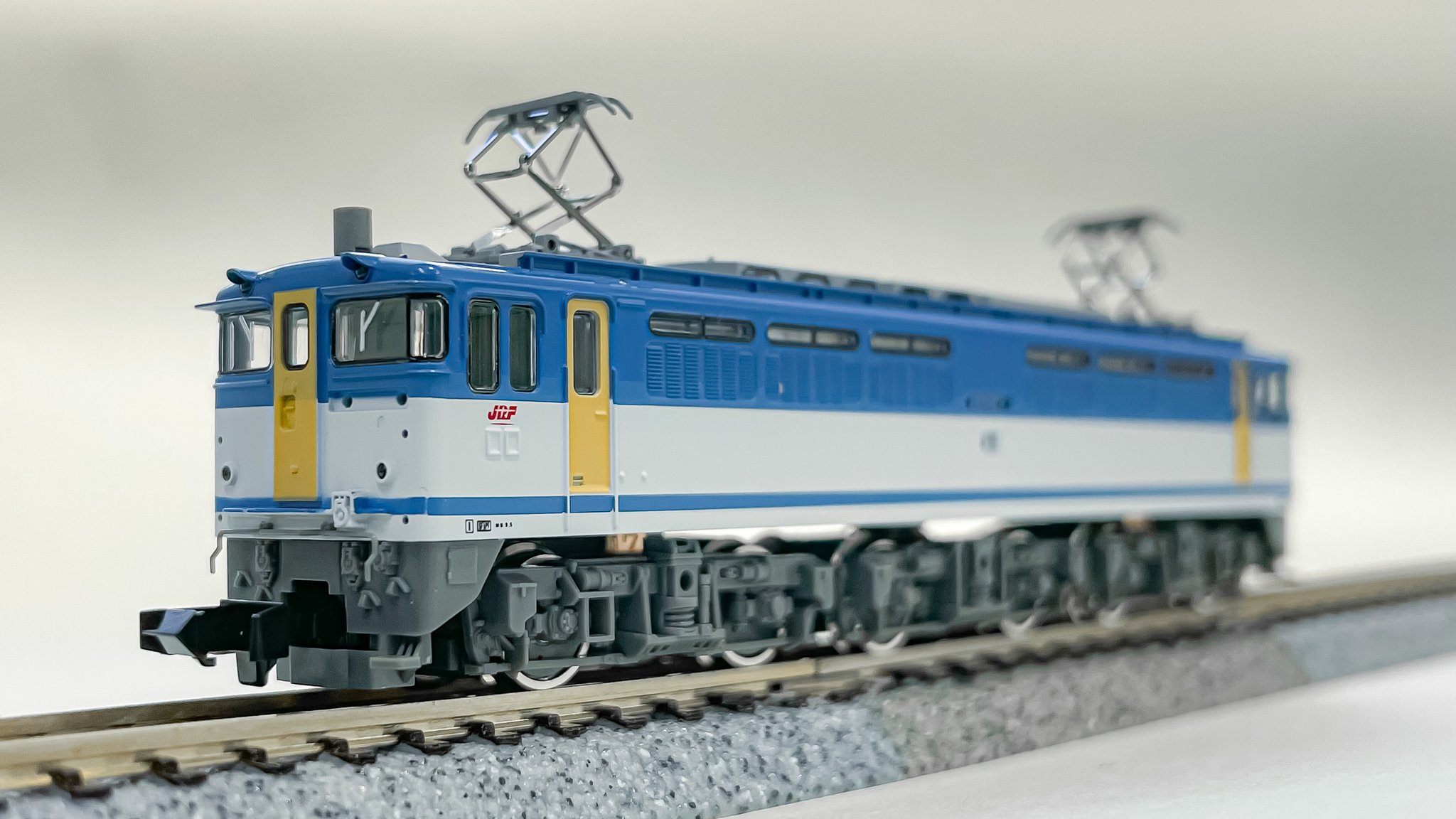 天賞堂 模型 銀座本店【公式】 on Twitter: "新製品のご案内 TOMIX Nゲージ 7135 EF65形2000番代（2127号機） ¥6,600（税込） 新鶴見のアイドル、カラシ ...