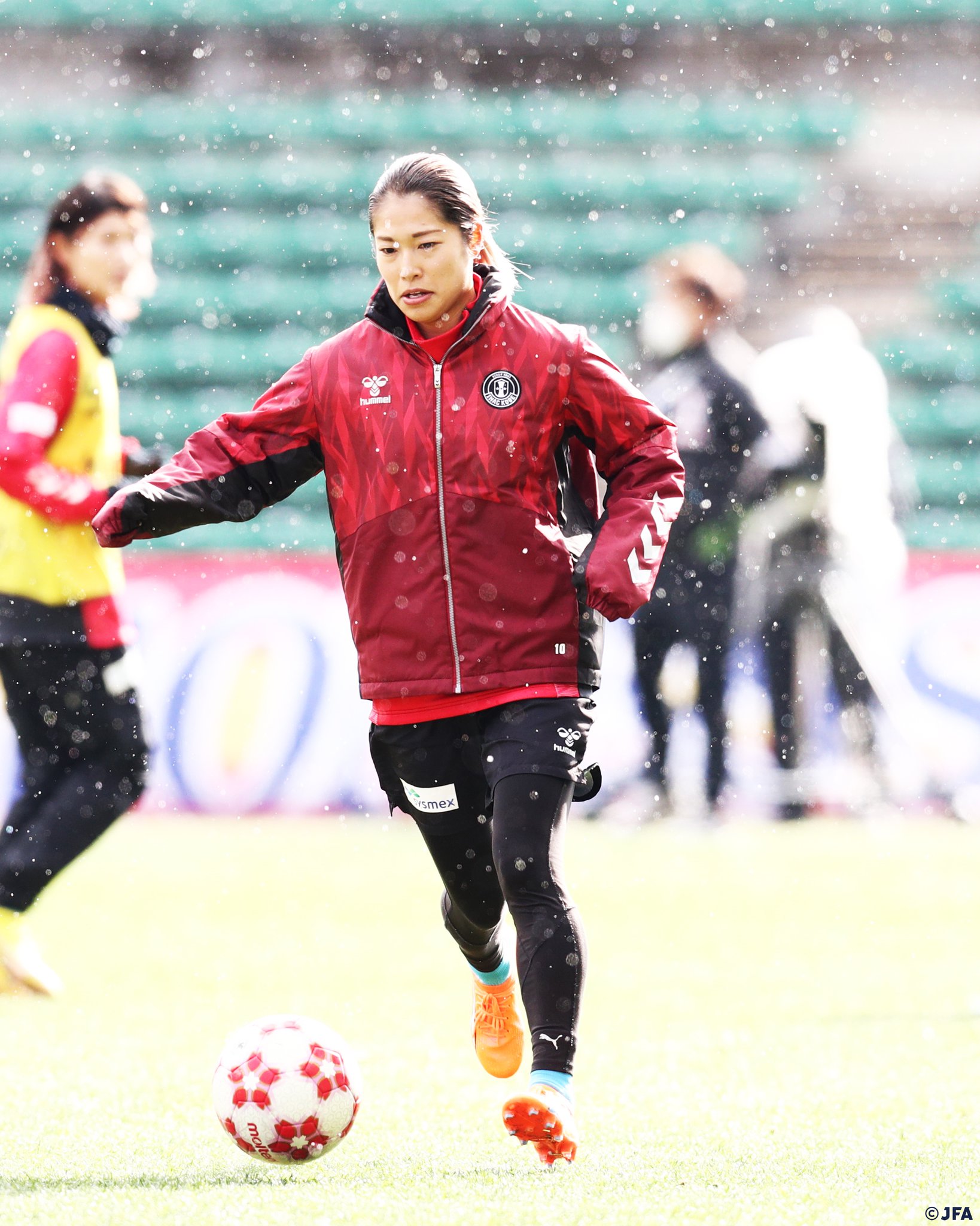 JFAなでしこサッカー on Twitter: "#皇后杯 決勝🏆 INAC神戸レオネッサ🔴 𝗪𝗮𝗿𝗺𝗶𝗻𝗴 𝘂𝗽🔥 #日テレ・東京ヴェルディベレーザ🆚#INAC神戸レオネッサ 🗓1/28(土 ...