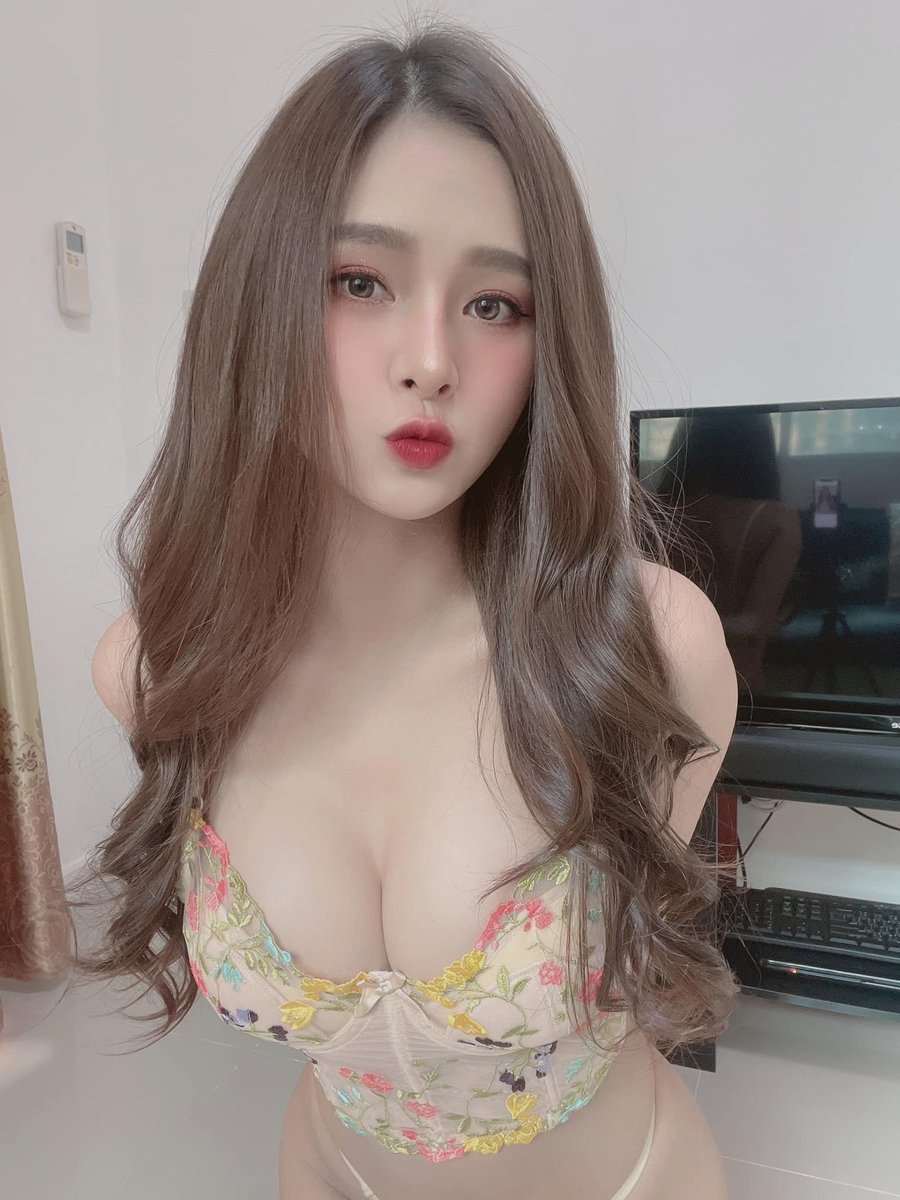 Juthatip sripho on Twitter: "😘😘😘 https://bit.ly/3SJV4hF"