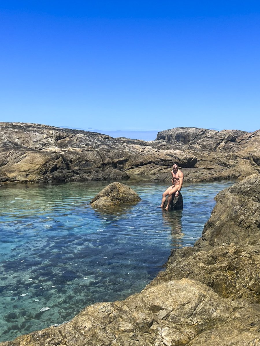 Nudist Jeff on Twitter: "Awesome day hiking with follower Alex, and swimming (and throwing seas ...