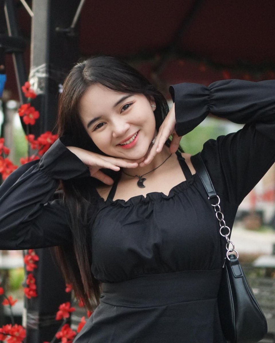 I am Leah 💞 @sweetleah_003