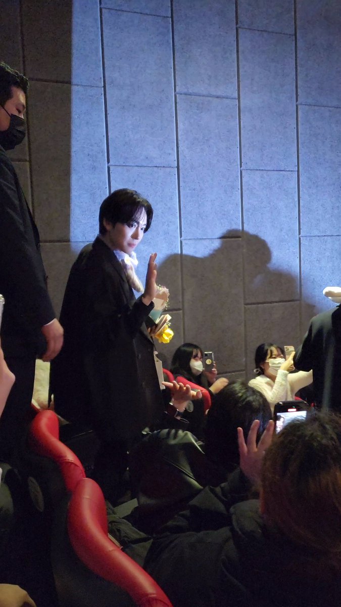 Delilah on Twitter: "RT @_Nebula_Blue: 230128 홍대cgv 19:55"