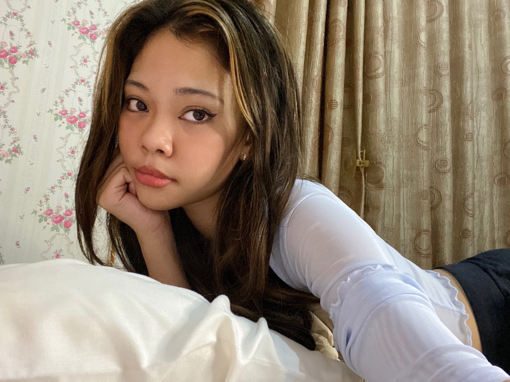 devina on Twitter: "hiii (w rizz) https://t.co/H0MQohPFp8" / Twitter