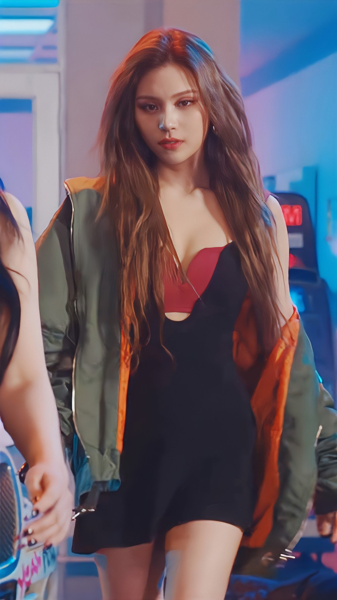 [Buddy+Na.V+LUVU]230131 VIVIZ 'Pull Up' 大發 崔俞娜CB未?(28) | LIHKG 討論區