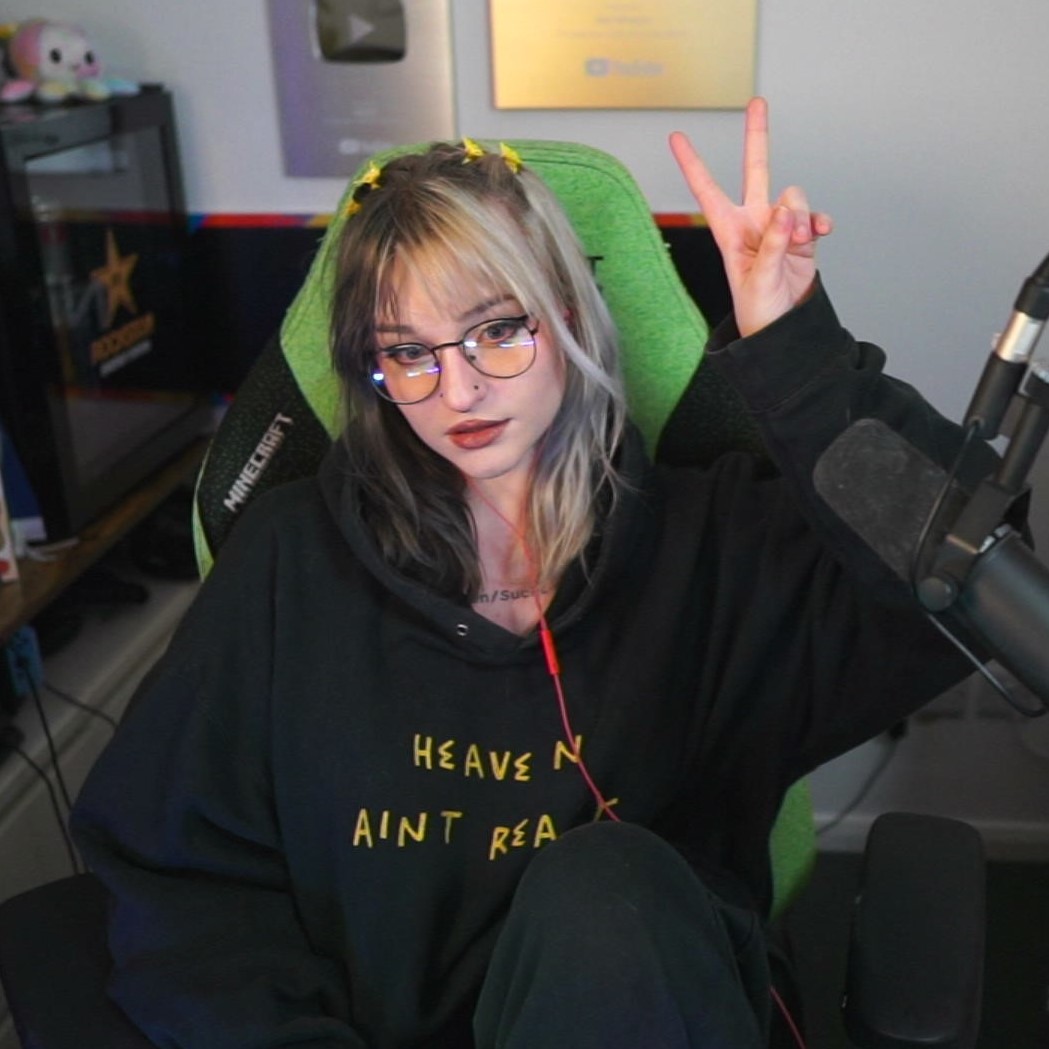 Niki on Twitter: "I will be playing Forspoken on stream today, come check it out! https://bit.ly ...