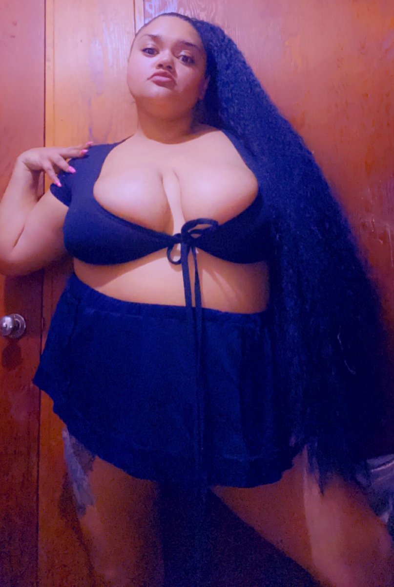 SydeupSunnie on Twitter: "Enjoy a busty photo bomb my loves‼️#bbw #BBCBreakfast #Milkshake # ...