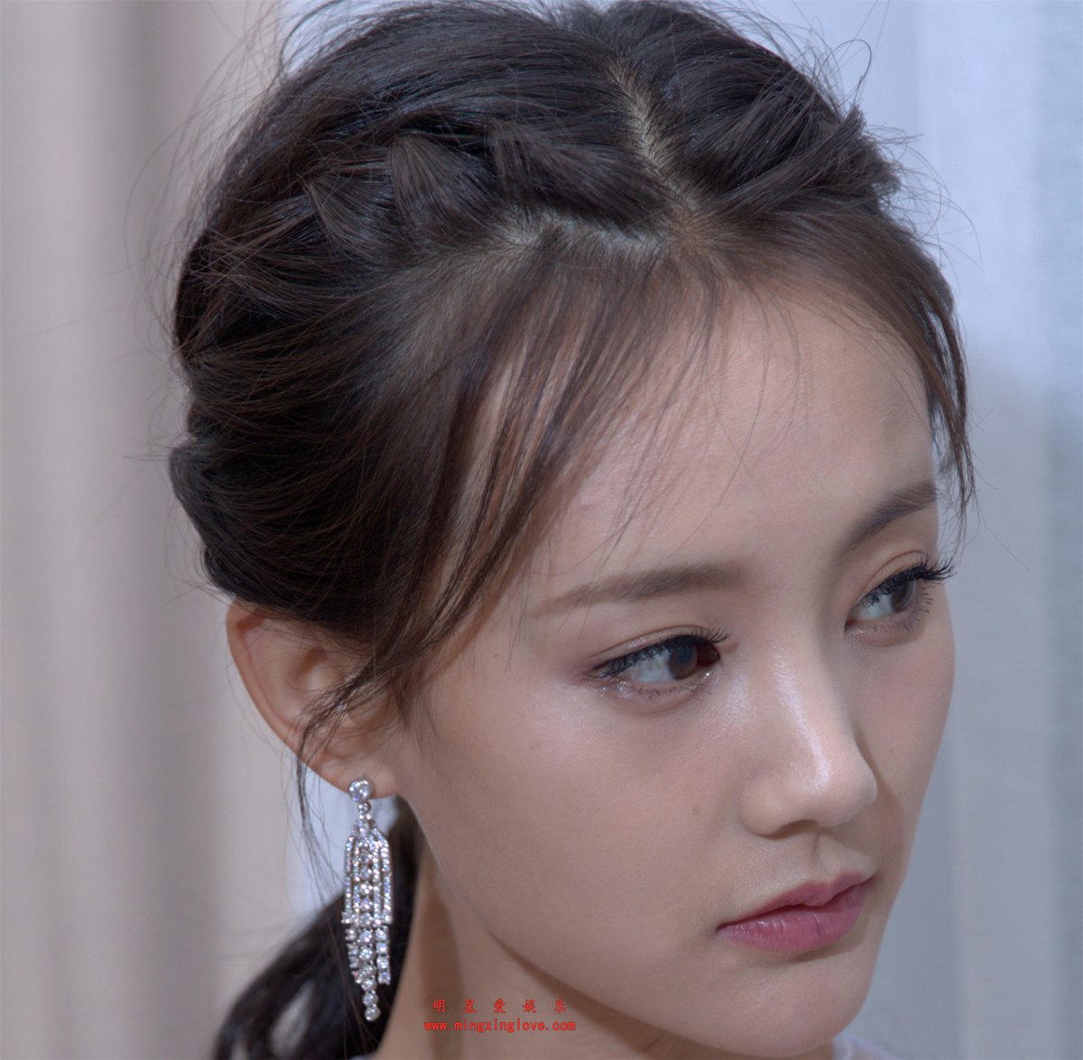 mingxinglove on Twitter: "#李一桐 某颁奖典礼后台定妆花絮照片，性感薄纱透明裙，放大可看清肌肤纹理，单张30M左右，高清4K分辨率原图无修 #生图 下载 #明星生图 ...