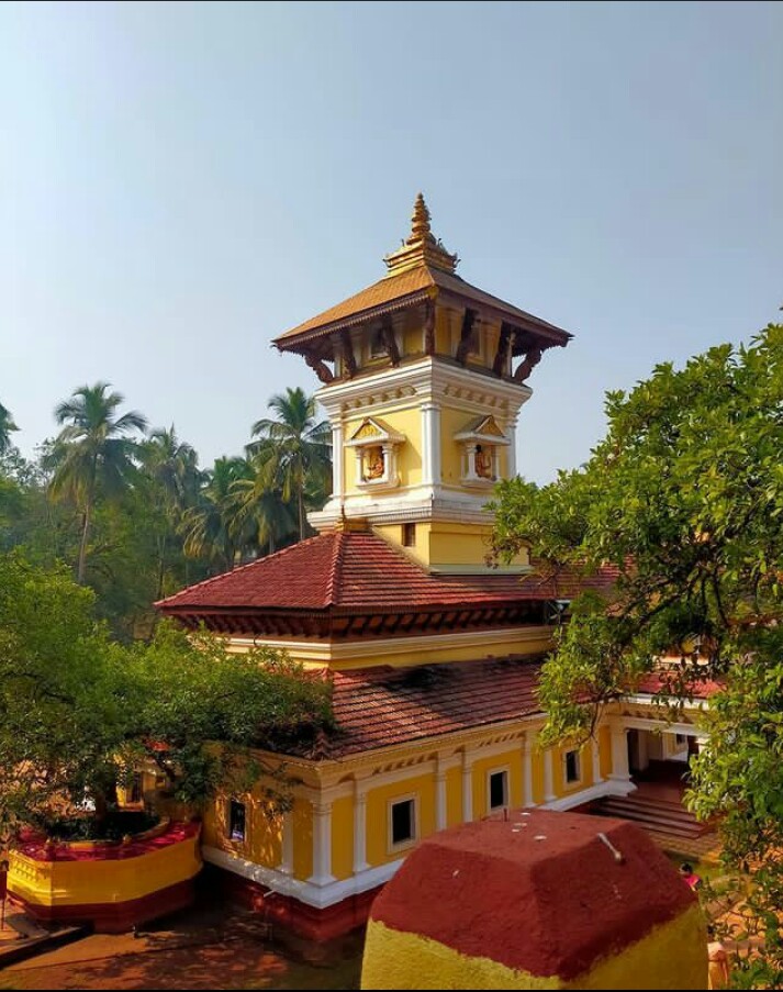10 Incredibly Beautiful Hindu Mandir of Goa 1. Maruti Hanuman Mandir ...