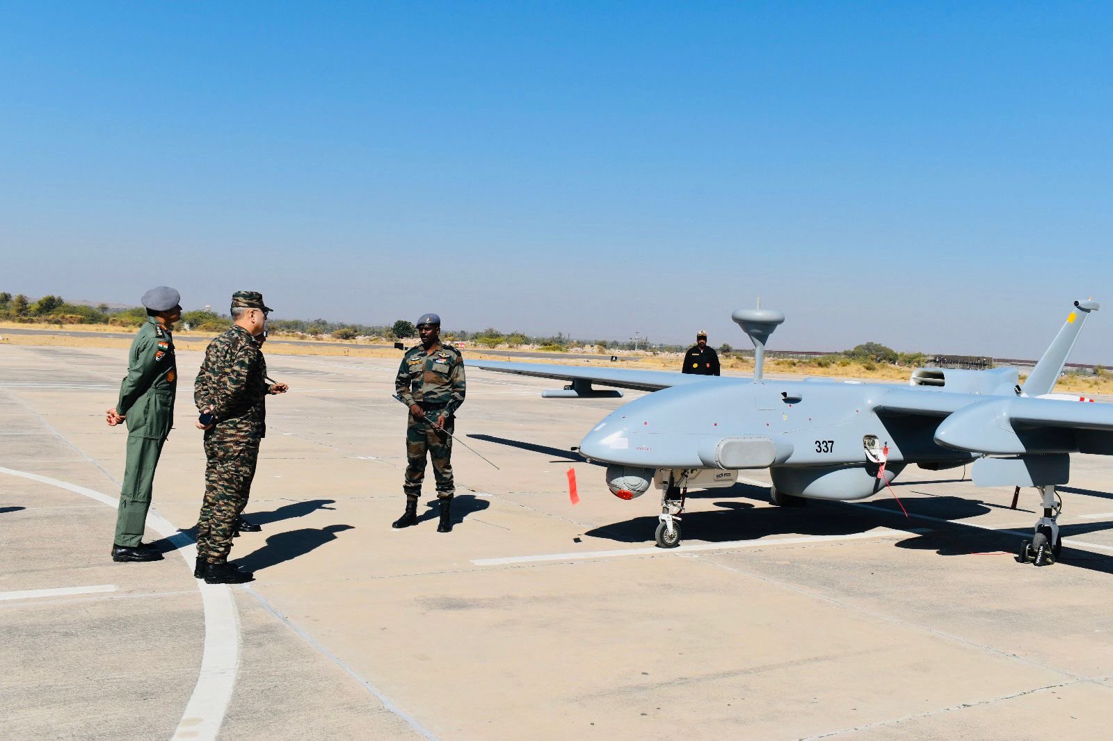 Defence Decode® on Twitter: "Indian Amry's Multi-Role UAS HERON 1 with Synthetic Aperture Radar ...