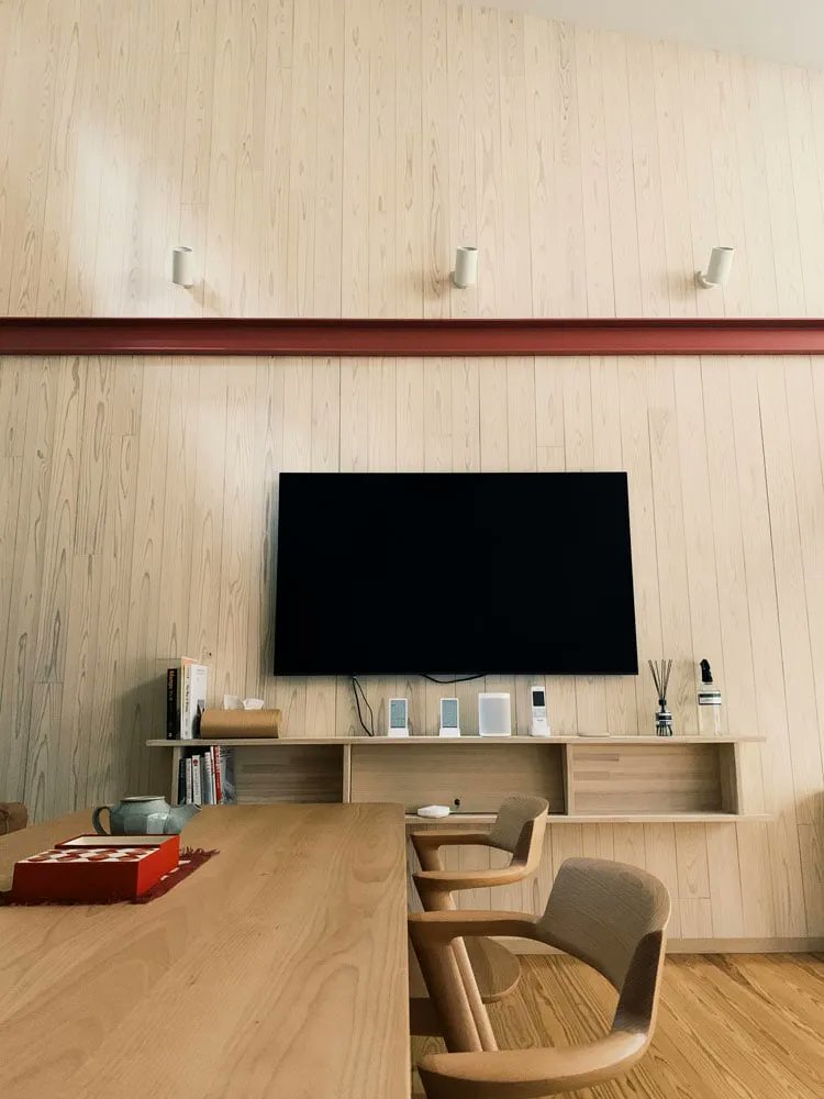 GINZA on Twitter: "泊まってみたい 【ライターYの京都通信 チャリで回って見つけた素敵なモノ Vol.4】〈2254〉歴史ある花街の風景と、コンテンポラリーなデザインが妙に ...