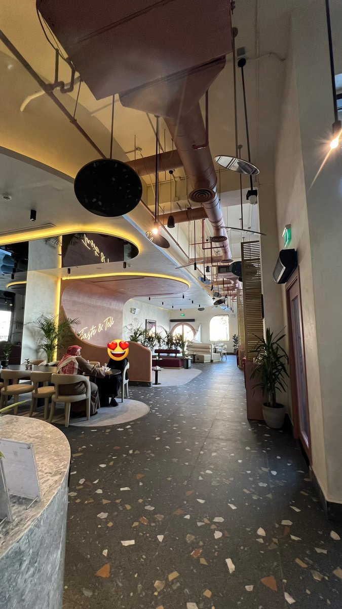 SCRMY 🌸💗 أجدد بيكري ومطعم إفطار في حق العقيق الديكور و الأكل ولا غلطة 👍 ...