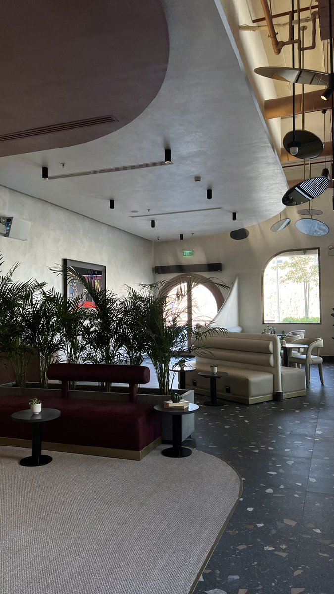 SCRMY 🌸💗 أجدد بيكري ومطعم إفطار في حق العقيق الديكور و الأكل ولا غلطة 👍 ...