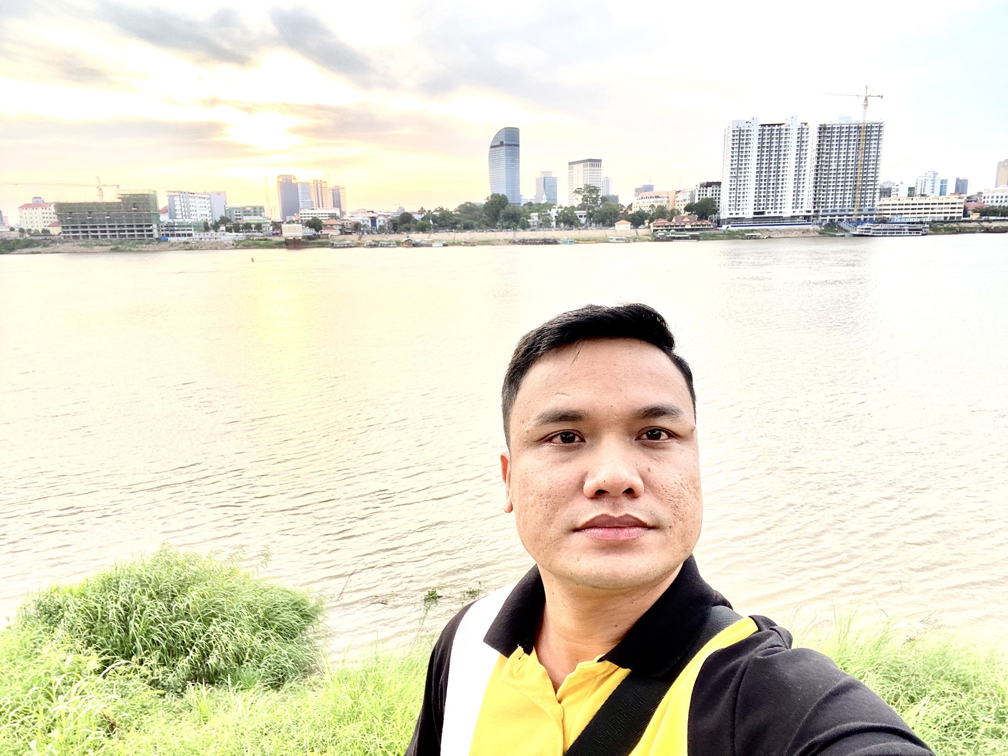 Oeurn vannak (@VannakOeurn) / Twitter