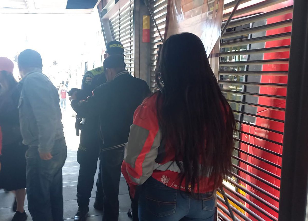 Douglas Romero On Twitter Rt Transmilenio Gracias Al Reporte De Un