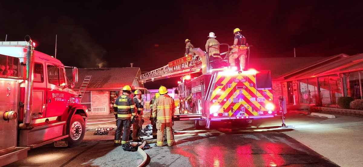 Joplin News First on Twitter: "Outrigger Motel burns at Grand Lake http://bit.ly/3RerRLZ — More ...