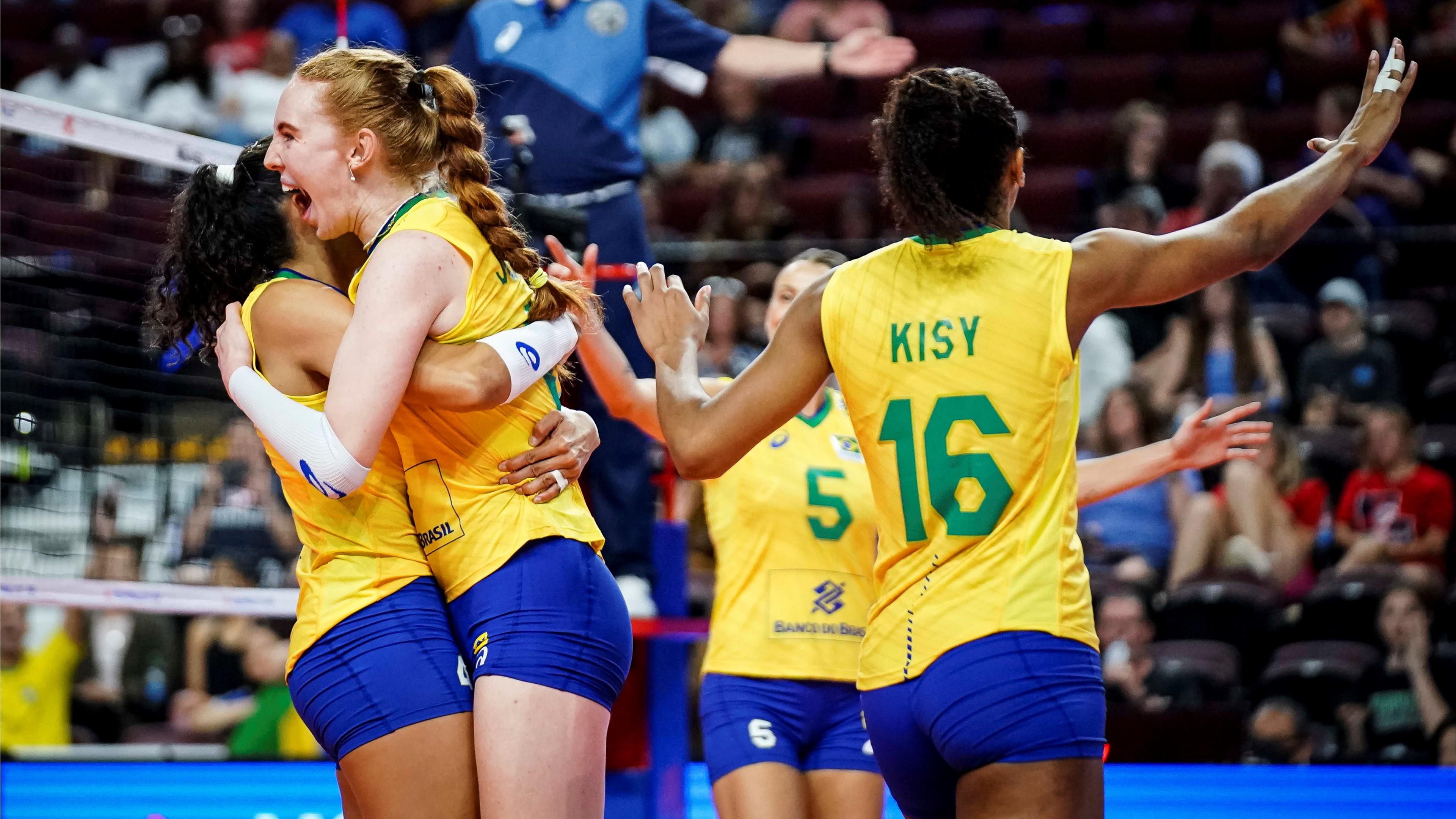 Volleyball World on Twitter: "#ThrowbackThursday: 🇧🇷 🆚 🇩🇪 Brazil started their journey in the ...