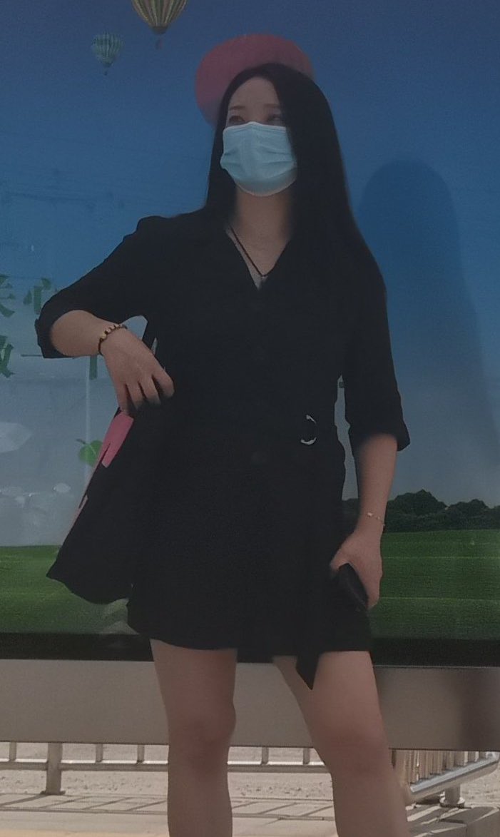 公交刺客 On Twitter 网友投稿哦,春天到了,老铁们活跃起来喽