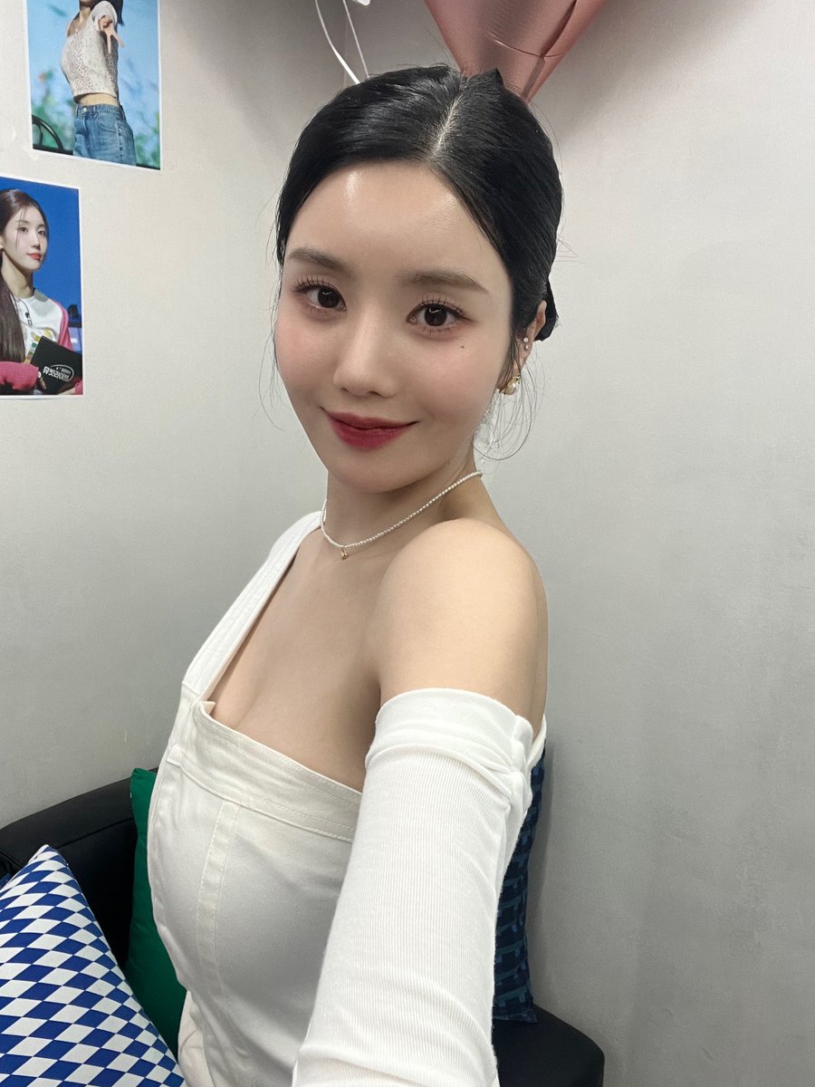 뮤빗라이브 Mubeatlive On Twitter Mubeatlive 권은비의 뮤빗라이브 With 토끼즈 🤍토끼즈🤍와