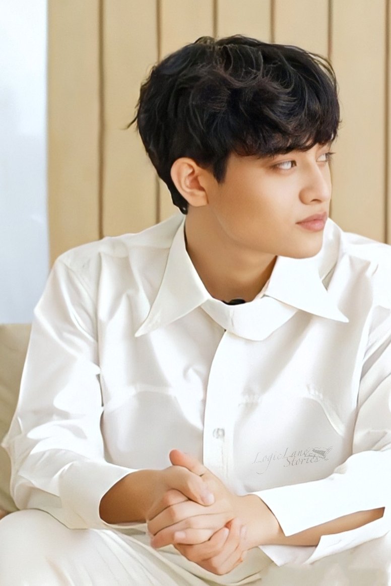 mal 🌸 우주빵집🍞🚀 on Twitter: "NOWAY HE'S REAL 😭😭😭"