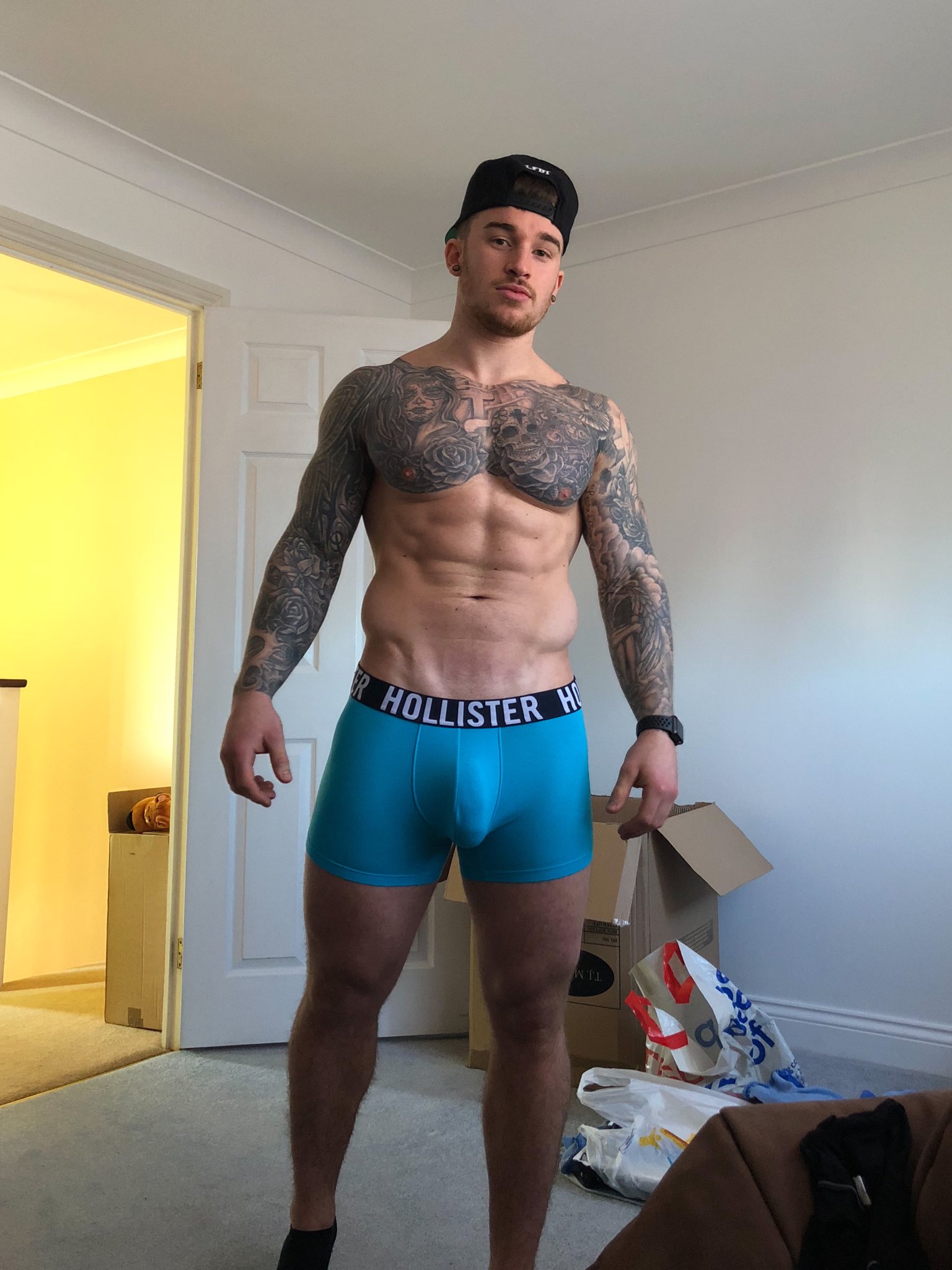 Chris Hatton on Twitter: "https://t.co/3x6d7ZQcv6 for my exclusive content 😉 https://t.co ...