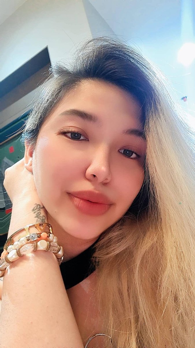 Frances on Twitter: "1/28/23 Selfies"