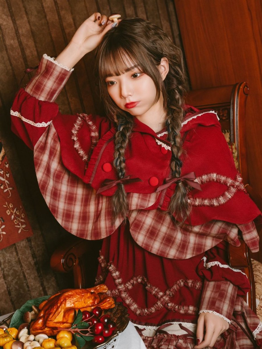 煩惱該吃什麼的我 大家假日都吃些什麼好料呢😋 【啾啾所有社群跟周邊官網】https://t.co/VcMjs2nmUn 純慾女孩 啾啾 @chuchu05261314