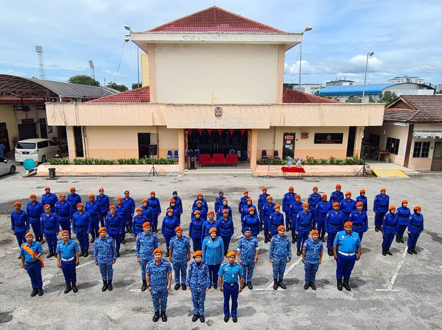 APM Sentul Official on Twitter: "Turut hadir Timbalan Pengarah APM WP, Mej. (PA) Nur Azmiani ...