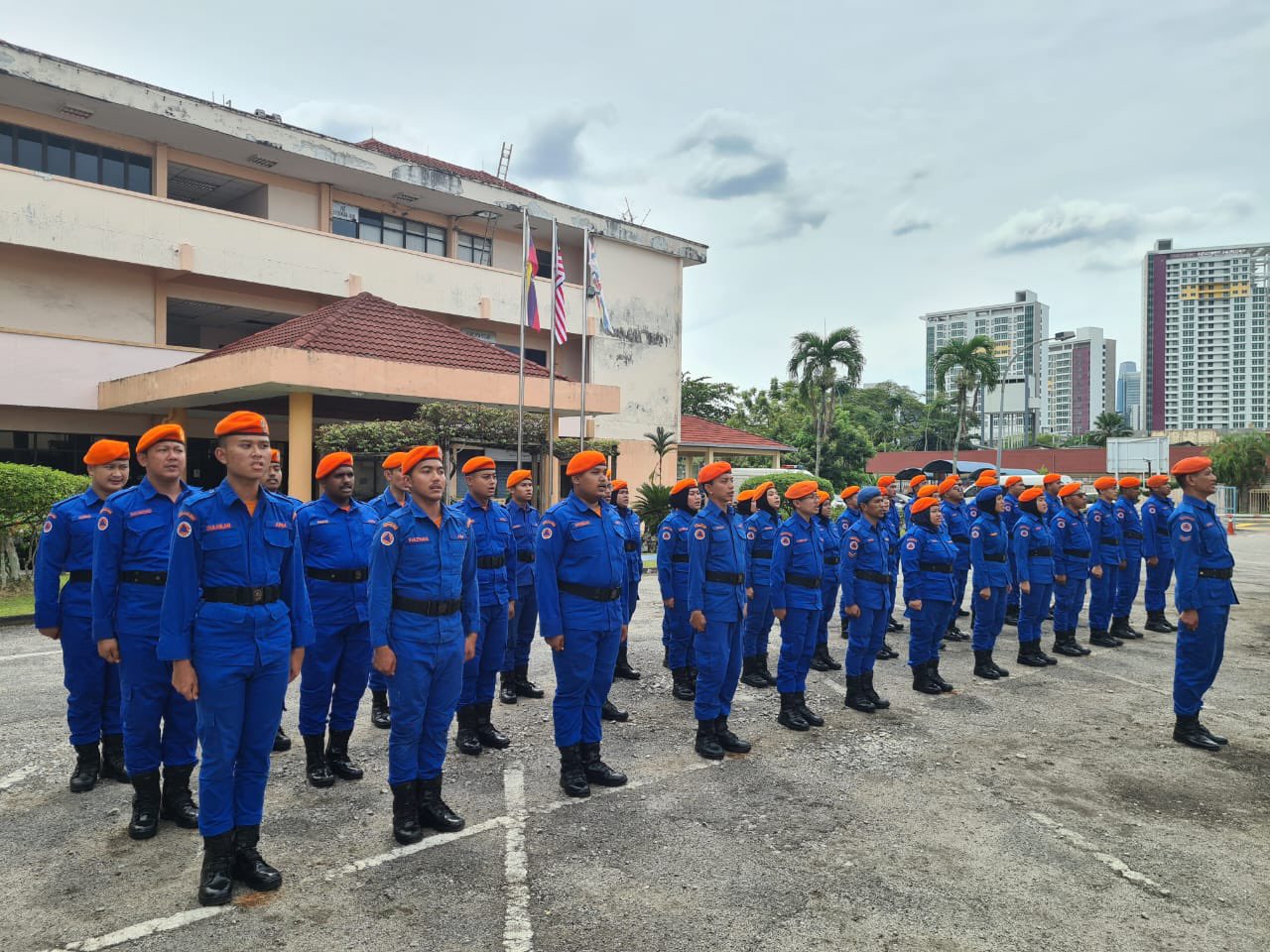 APM Sentul Official on Twitter: "Turut hadir Timbalan Pengarah APM WP, Mej. (PA) Nur Azmiani ...