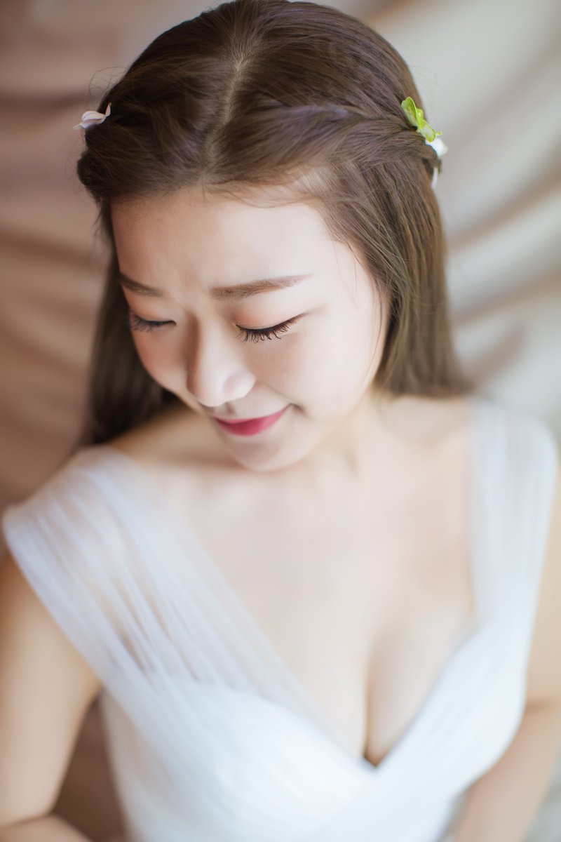 古韵传奇 on Twitter: "新娘子这身材逆天了 [803P+2.95G] #新娘 #伴娘 #写真 #婚礼 #婚纱 No.013104 @guyunchuanqi 全套已发新娘会员电报群"